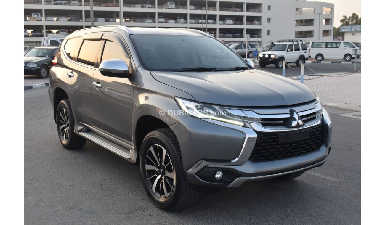 Used Mitsubishi Pajero diesel right hand drive grey color 2.4L year ...