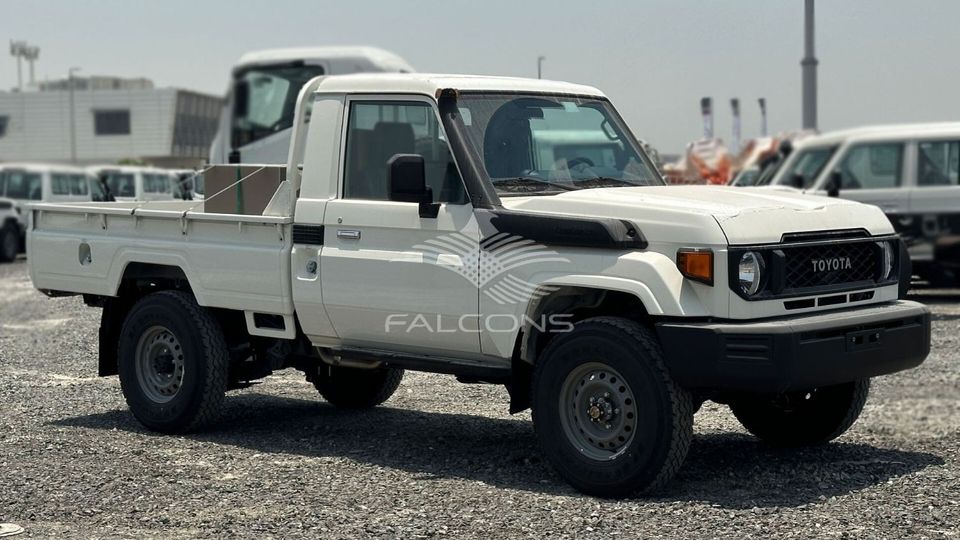 New Toyota Land Cruiser Pick Up 4.0L V6 PICK-UP SC 4X4 5-MT 2024 for ...