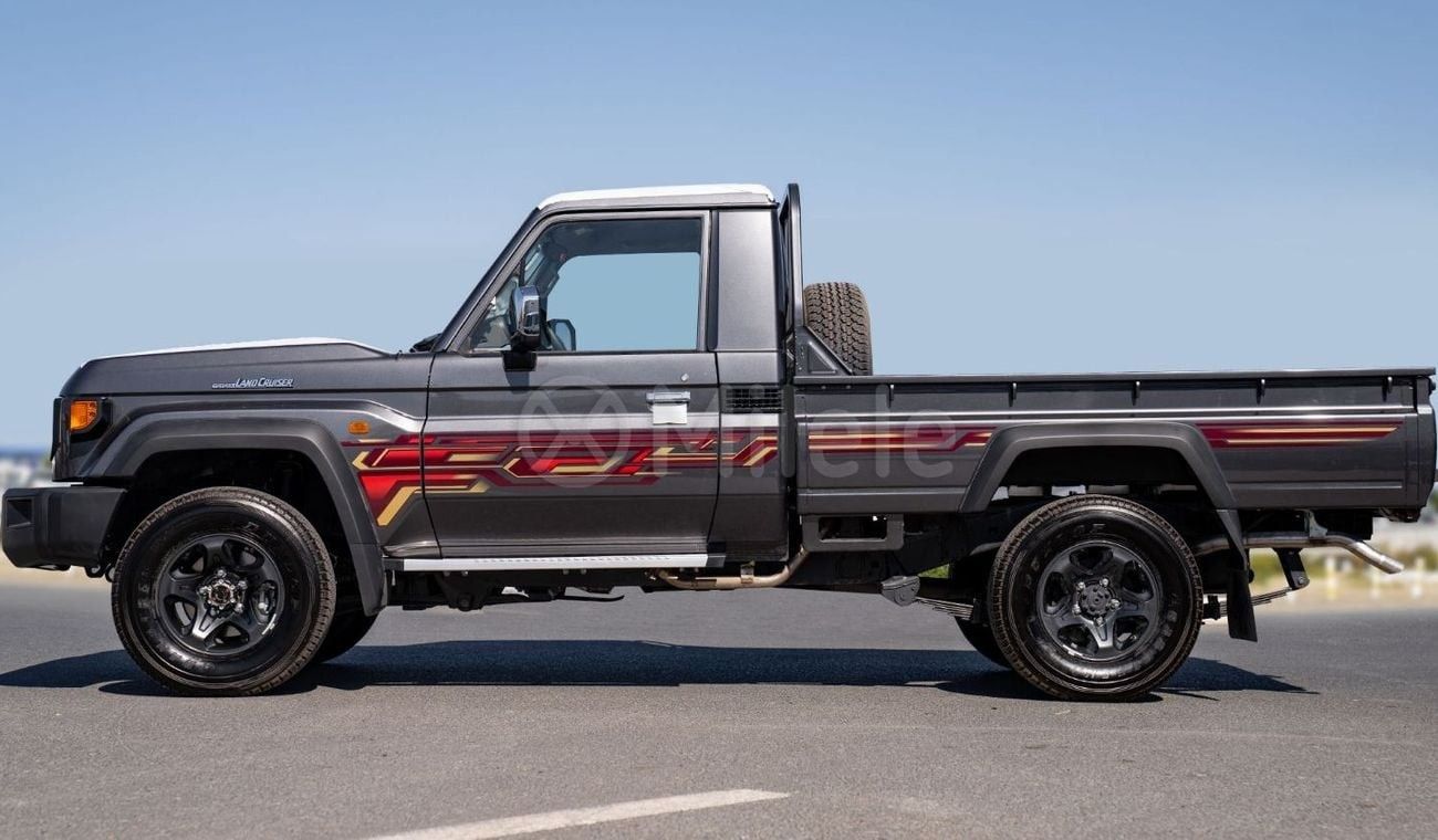 New Toyota Land Cruiser Pick Up LC79 SC 4.0L PETROL –GREY: DIFF LOCK, HALOGEN, 7" TOUCHSCREEN, A ...