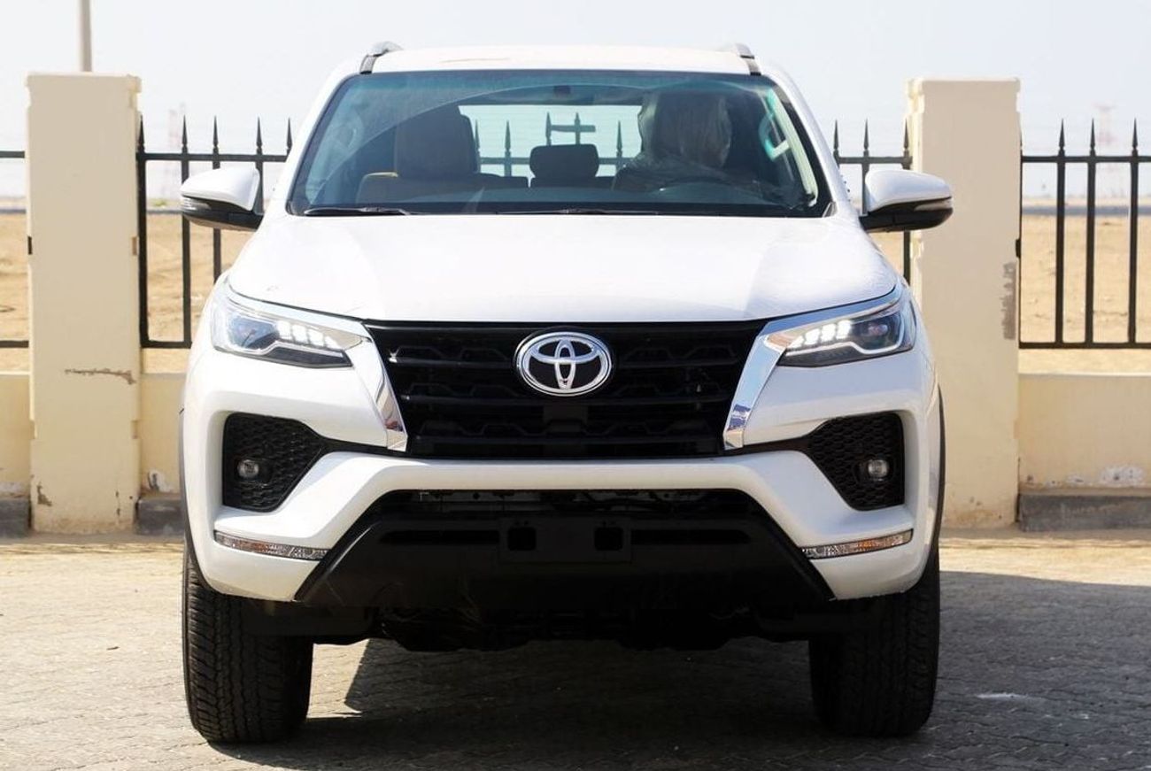 New Toyota Fortuner GXR 4.0L (278 HP) 2024 for sale in Dubai - 810781
