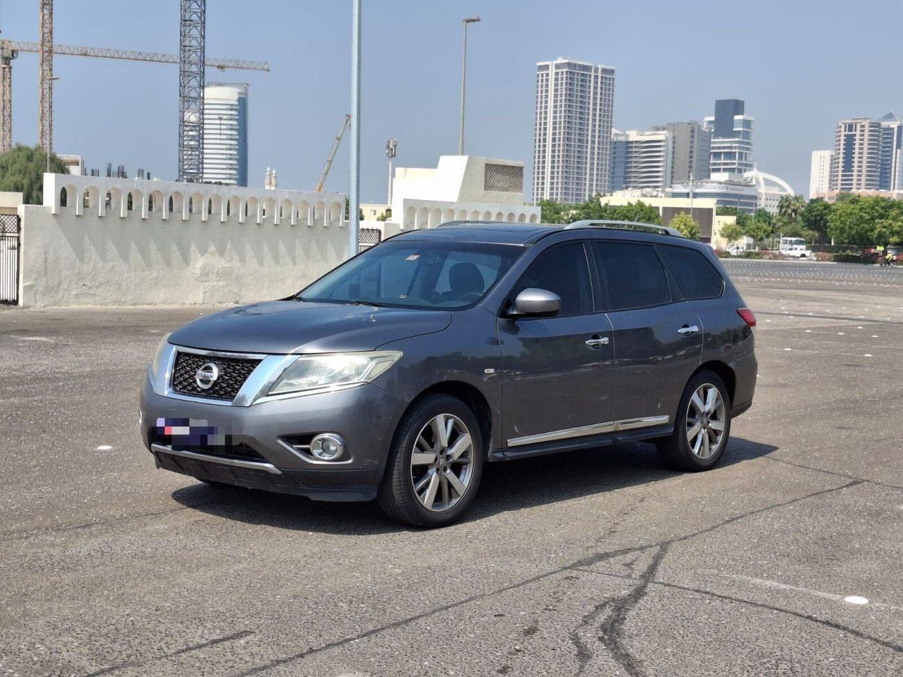 Used Nissan Pathfinder 2015 for sale in Dubai - 919337