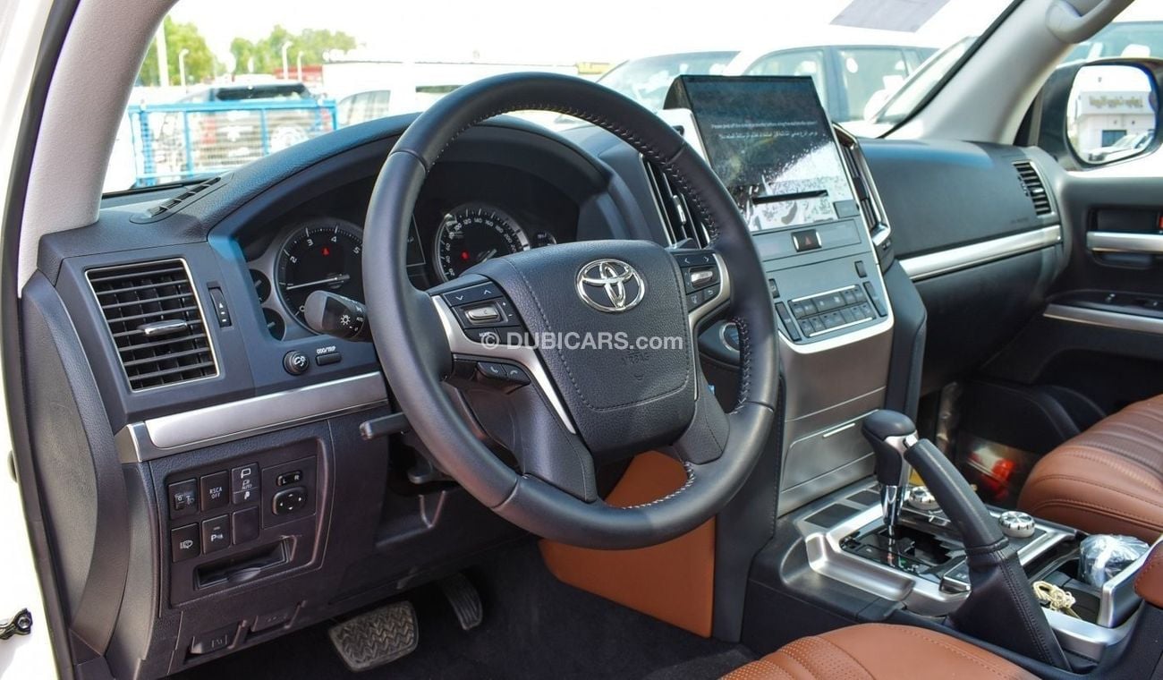 New Toyota Land Cruiser VXR 5.7 V8 2021 for sale in Dubai - 646311