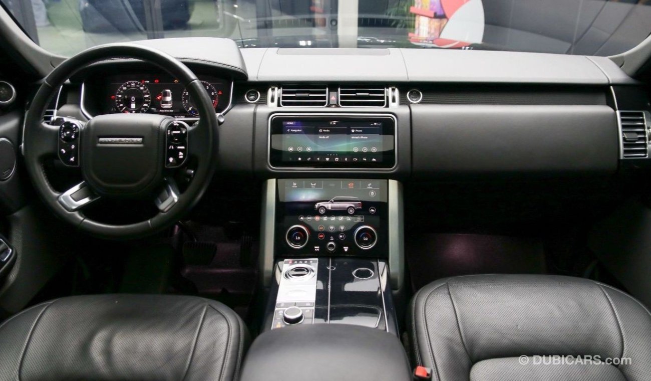 Used Land Rover Range Rover 2019 for sale in Dubai - 561754