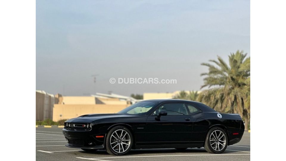 Used Dodge Challenger R/T 2021 for sale in Dubai - 621712