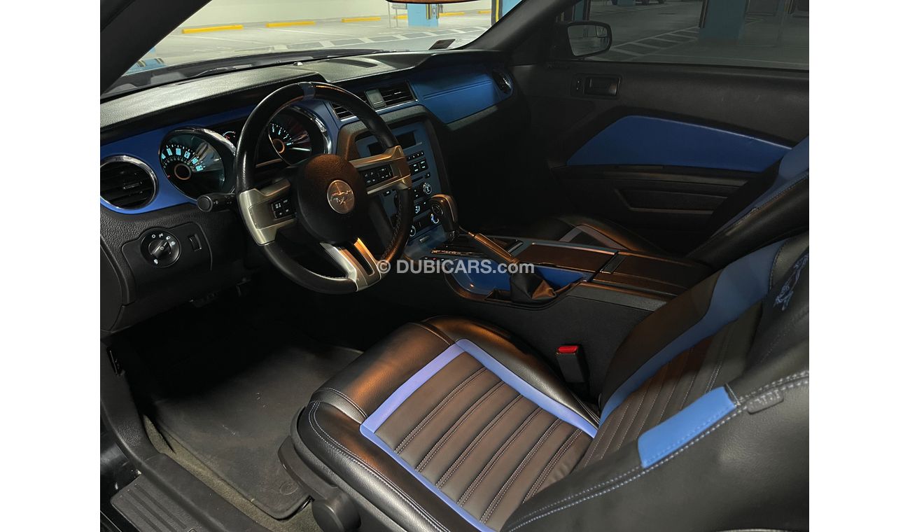 Used Ford Mustang 3.7L 2014 for sale in Abu Dhabi - 644514