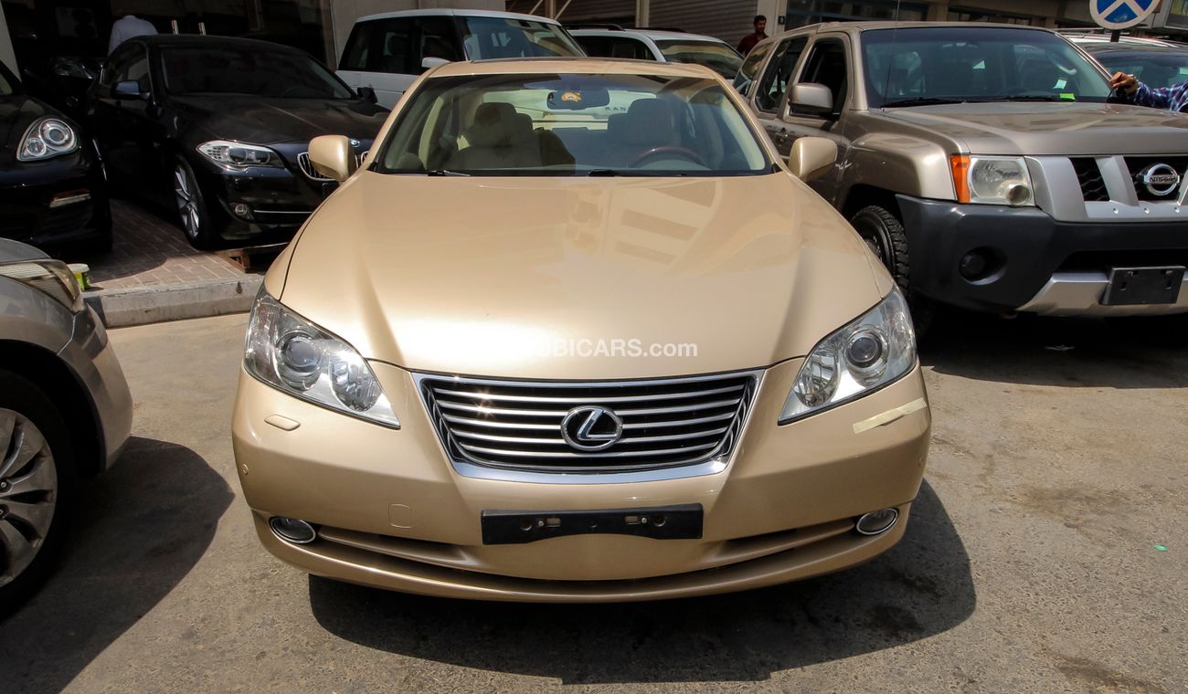 مستعملة لكزس ES 350 2008 للبيع في الشارقة - 30378
