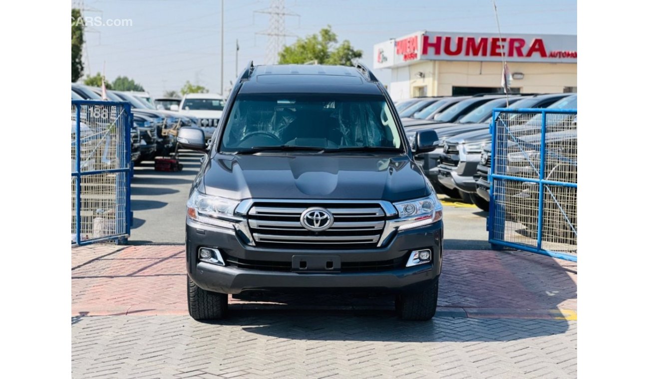 Used Toyota Land Cruiser VXR 2020 for sale in Dubai - 560237