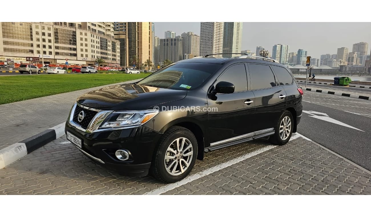 Used Nissan Pathfinder SL 2015 for sale in Sharjah - 637330