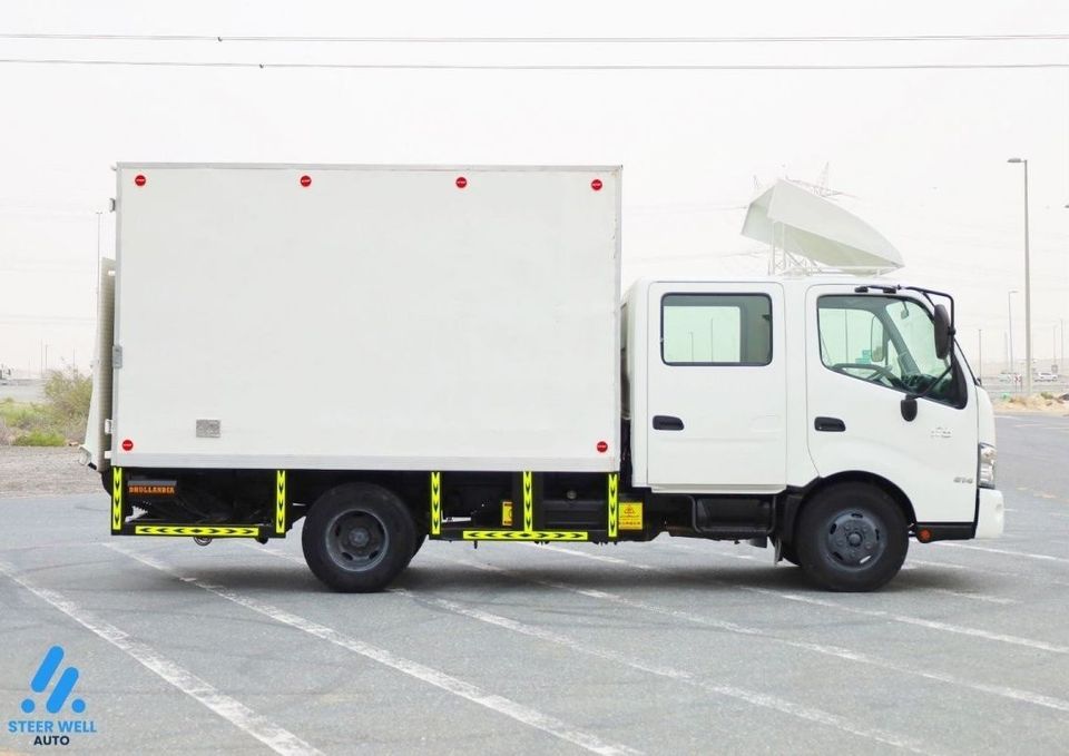 Used Hino 300 614 / Dual Cab 4.0L RWD / Diesel M/T with Rear AC / Like ...