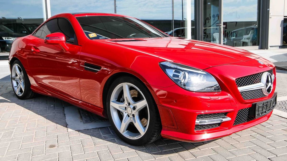 Mercedes-Benz SLK 200 for sale: AED 138,000. Red, 2016