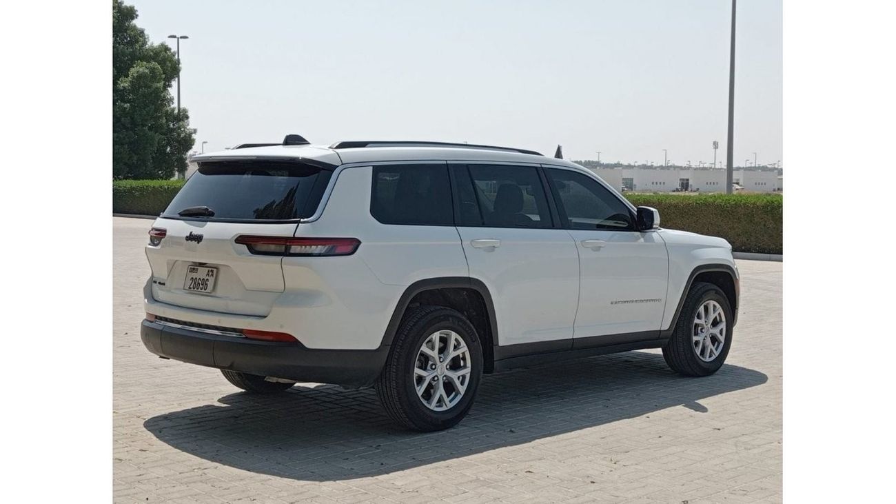 Used Jeep Grand Cherokee Laredo 2021 for sale in Sharjah - 782133