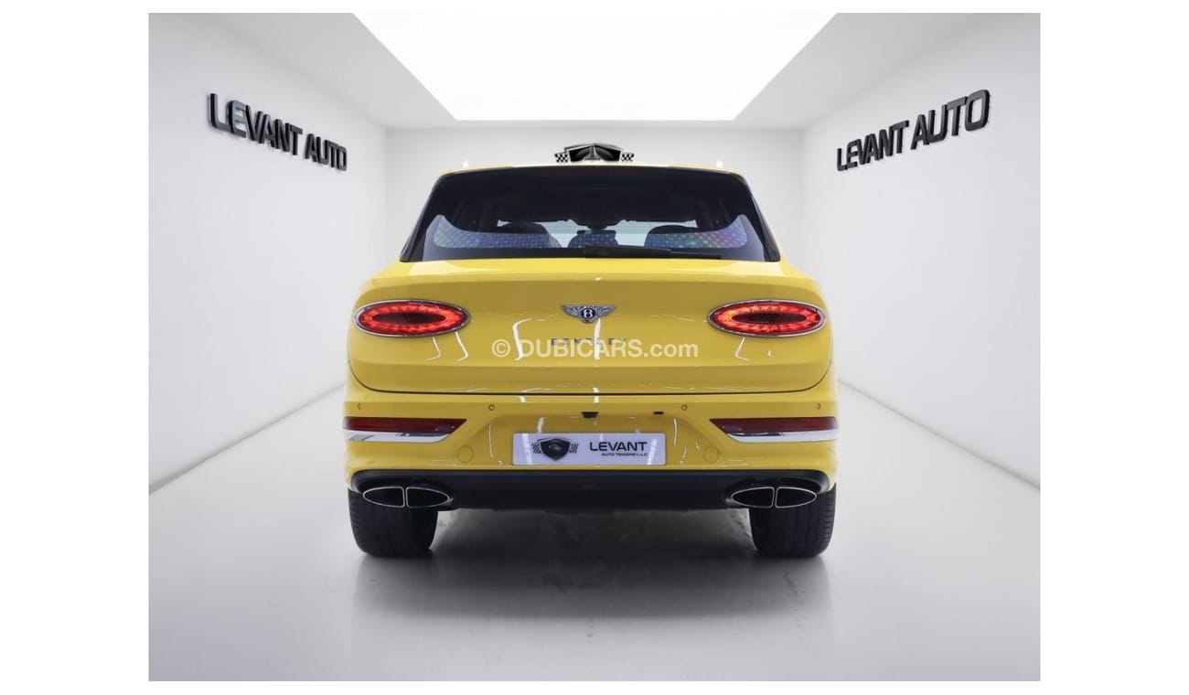 Used Bentley Bentayga V8 2021 for sale in Dubai - 673769