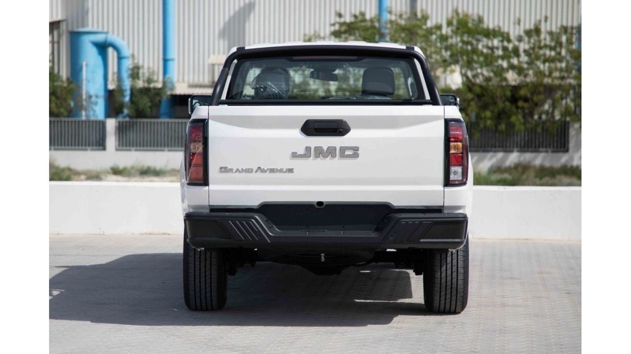 New 2024 JMC Grand Avenue 2.3 DV 4X4 - White Pearl Inside Black & White | Export Only 2024 for ...
