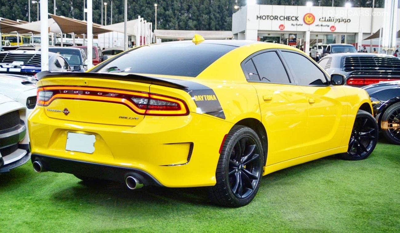 Used Dodge Charger SXT V6 2017/SRT Kit/Leather Seats/Big Screen/Very ...