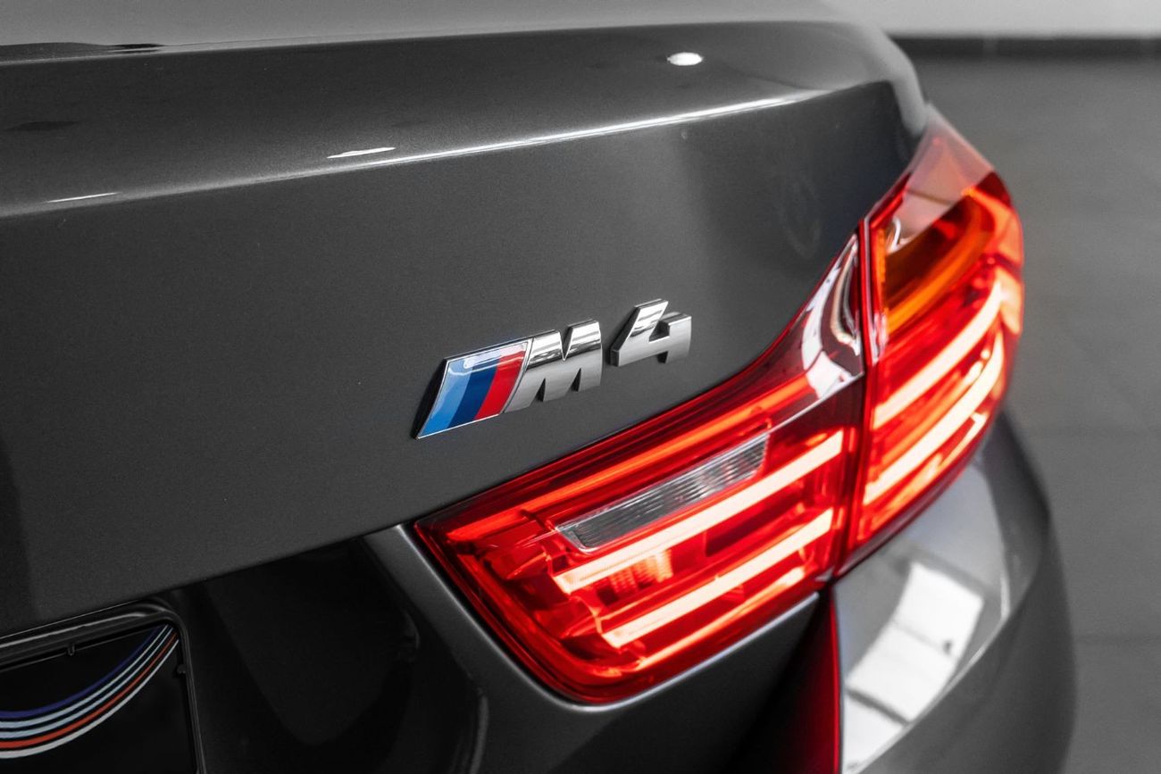 Used BMW M4 Std 2016 for sale in Dubai - 740947