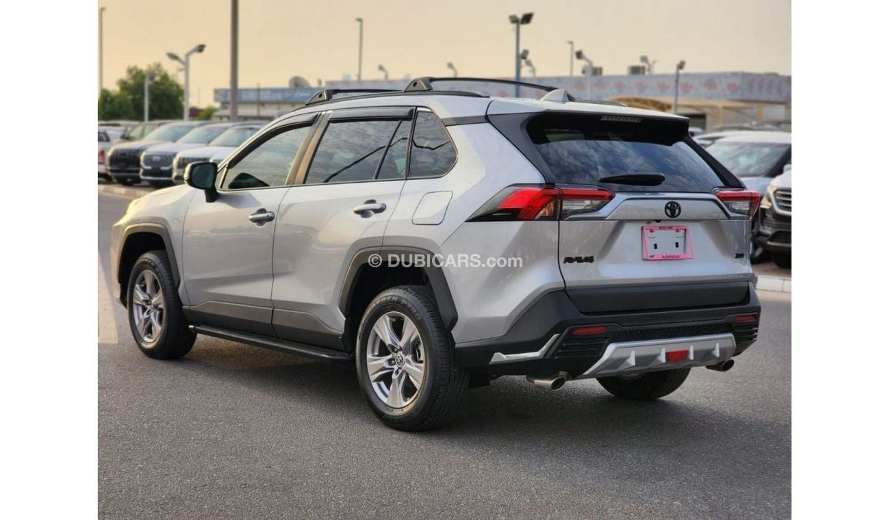 Used TOYOTA RAV4 XLE FULL OPTION 2022 MODEL CLEAN CAR 2022 for sale in Dubai - 633462