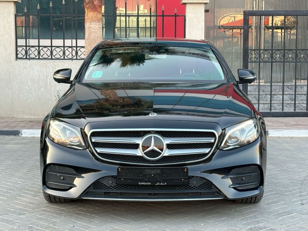 Used Mercedes-Benz E 350 Std 2019 for sale in Dubai - 718885