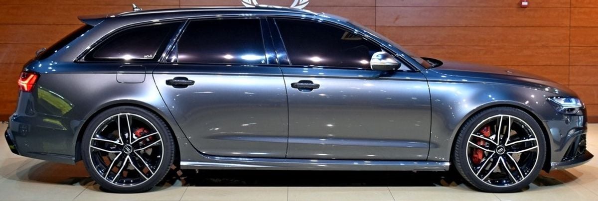 Audi RS6 for sale: AED 395,000. Grey/Silver, 2016