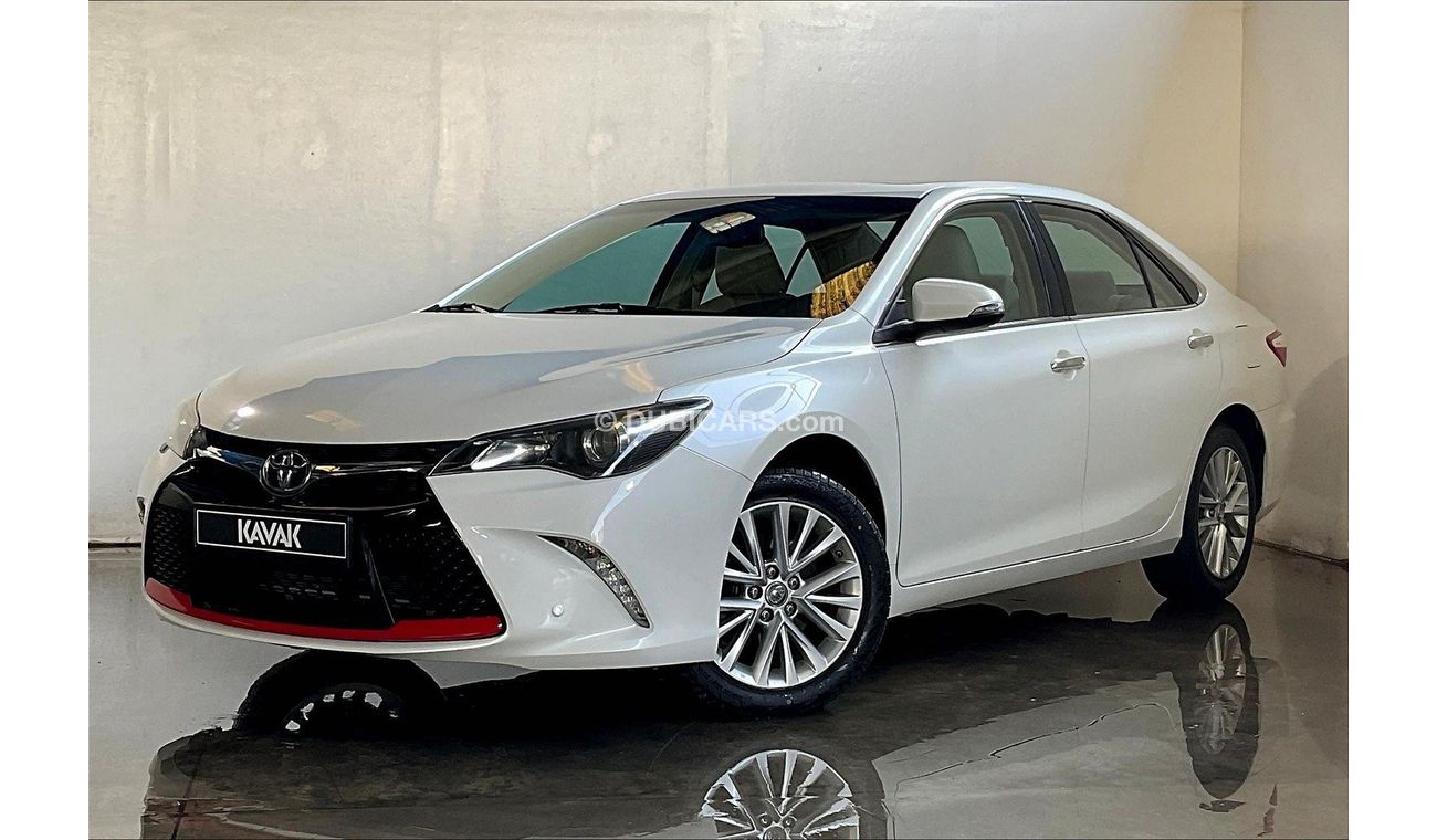 Used Toyota Camry Limited 2017 for sale in Dubai - 557212