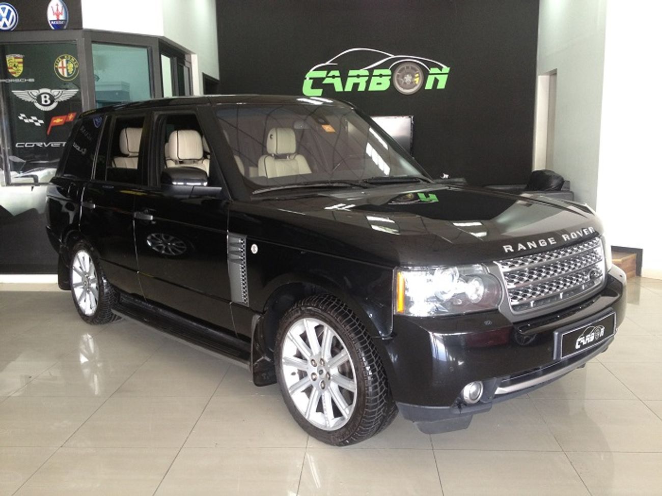 Used Land Rover Range Rover . 2010 for sale in Dubai - 12885