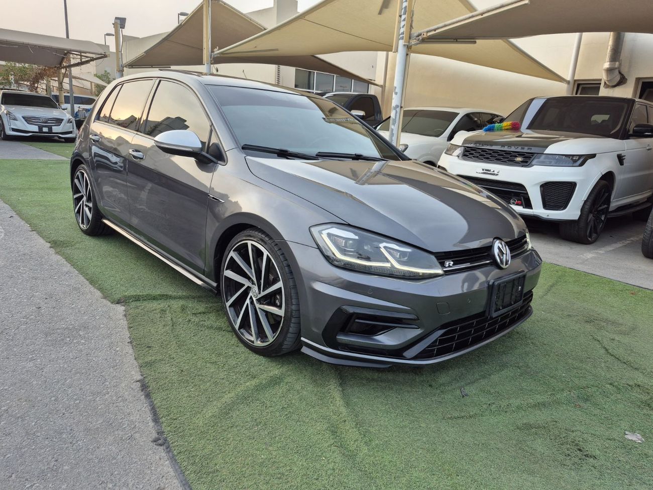 Used Volkswagen Golf R Other 2018 for sale in Sharjah - 883932