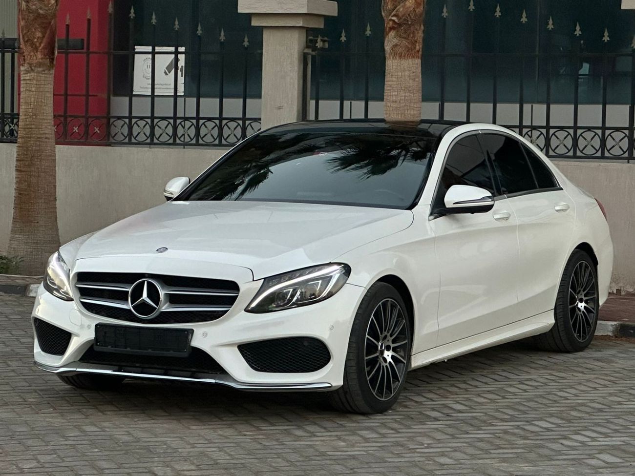 Used Mercedes-Benz C200 Elegance 2016 for sale in Dubai - 713767