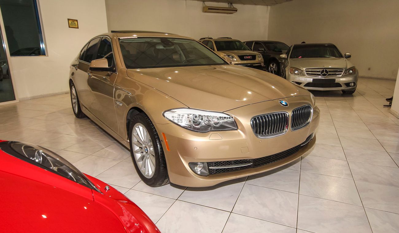 Used BMW 535i I 2011 for sale in Dubai - 19581
