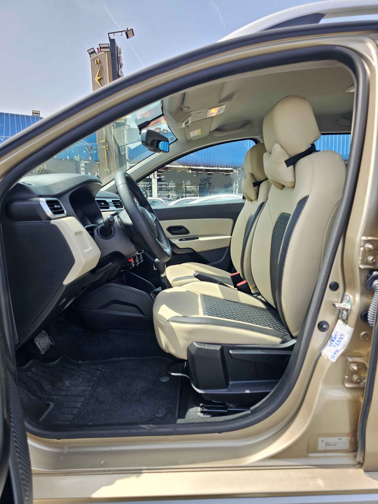 Used Renault Duster / LEATHER SEATS/ ALLOY RIMS/ SAME COLOR BODY/ LOW ...