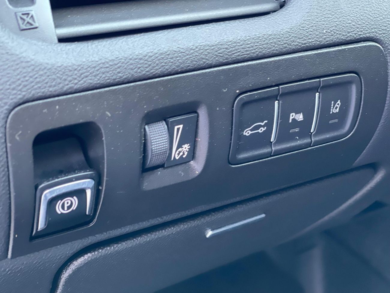 Used Chevrolet Impala Premier 2017 for sale in Umm al-Quwain - 735037