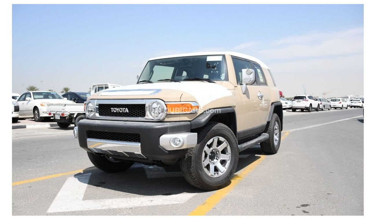 New 2023 Toyota FJ Cruiser Mid option 4.0L 2023 for sale in Dubai - 644143