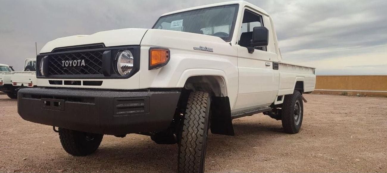 New Toyota Land Cruiser Pick Up 2025 Toyota Land Cruiser LC79 4.2L SC MT Diesel (White-Black ...