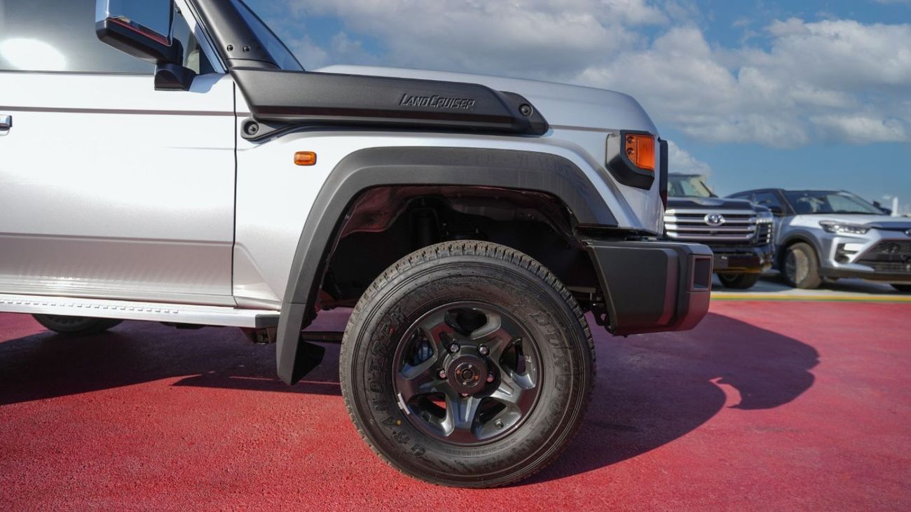 New Toyota Land Cruiser 70 TOYOTA LC76 5 DOORS PETROL 4.0L MANUAL ...