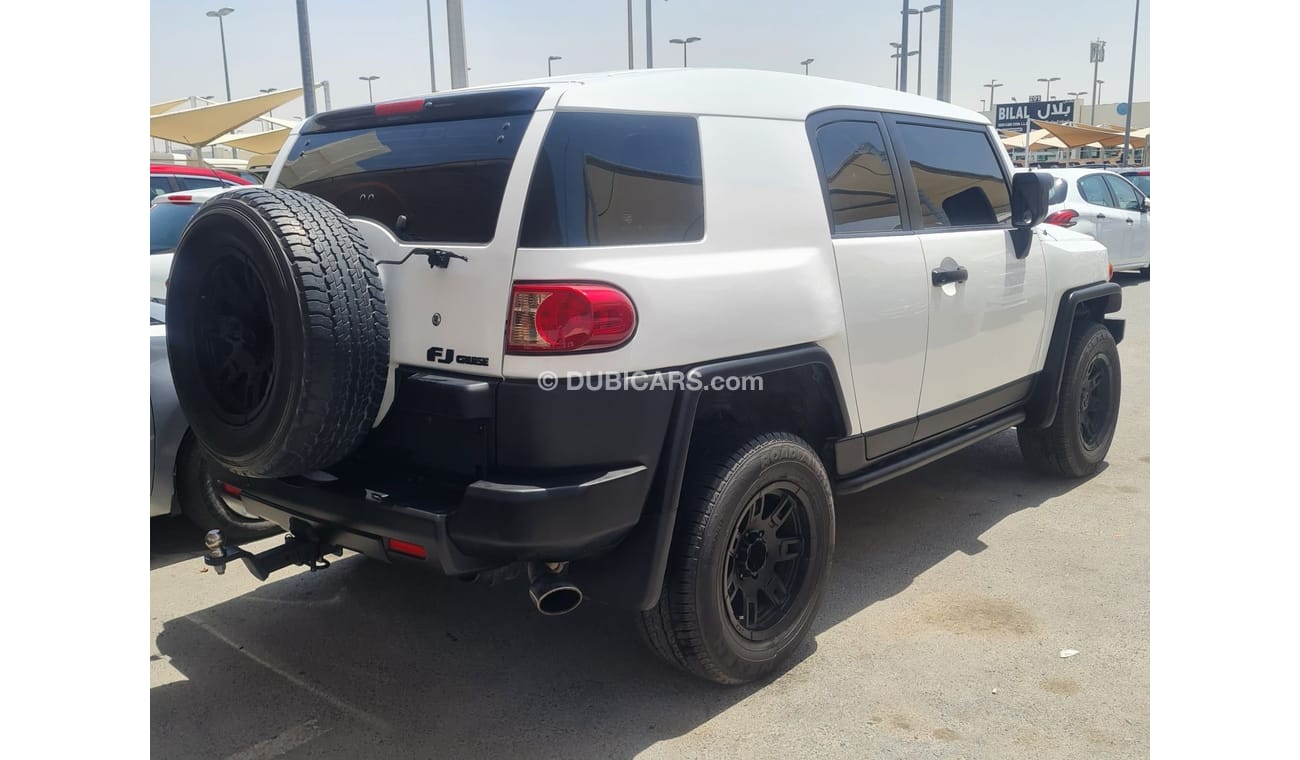 Used Toyota FJ Cruiser 2009 for sale in Dubai - 612479