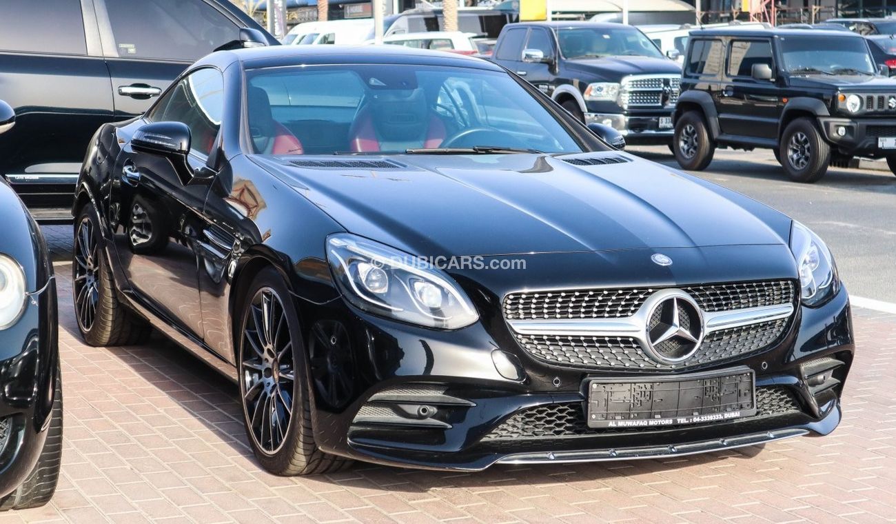 Used Mercedes-Benz SLC 300 2017 for sale in Dubai - 437737