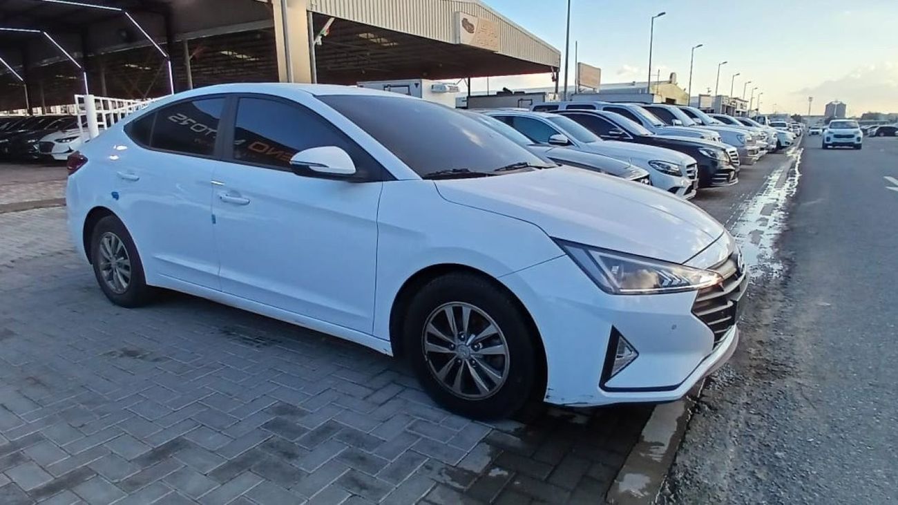 Used hyundai avante 2019 2019 for sale in Sharjah - 713640
