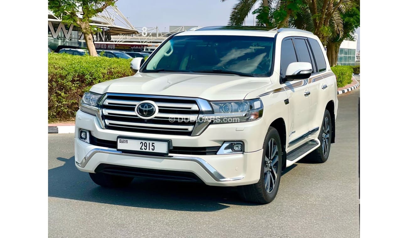 Used Toyota Land Cruiser VXR 2018 for sale in Dubai - 669231