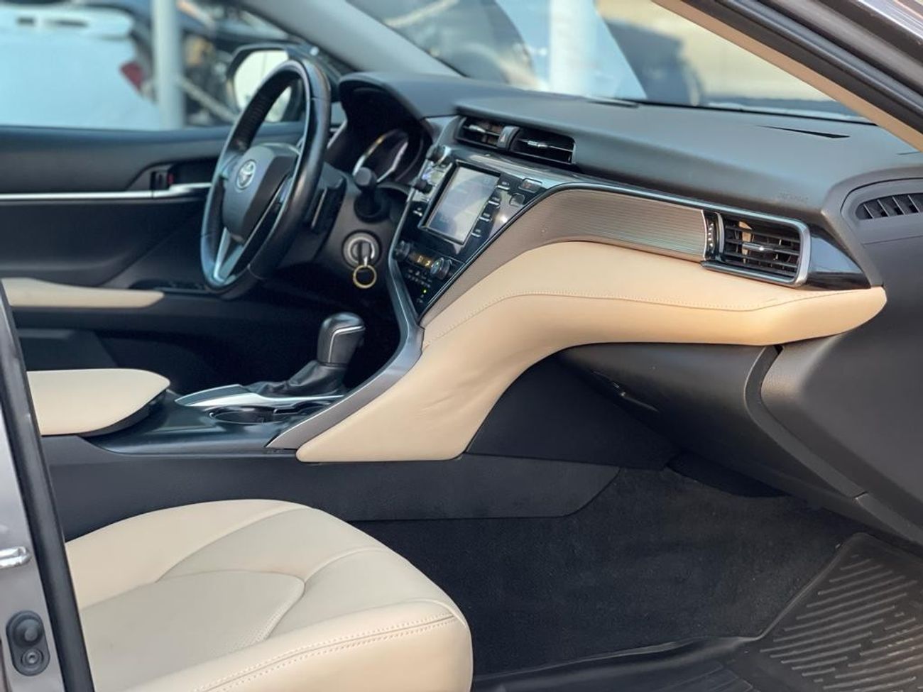 Used Toyota Camry SE 920 AED MONTHLY / RADAR / LINE ASSIST SPORT EDDITION 2019 for sale in Umm ...