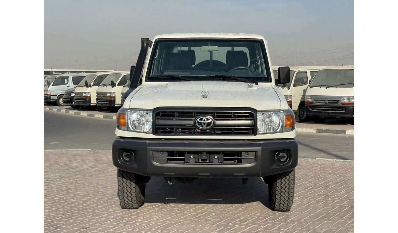 New Toyota Land Cruiser Pick Up LC79 DC PICKUP 4.2L DSL MT 2022 for sale in Dubai - 754814