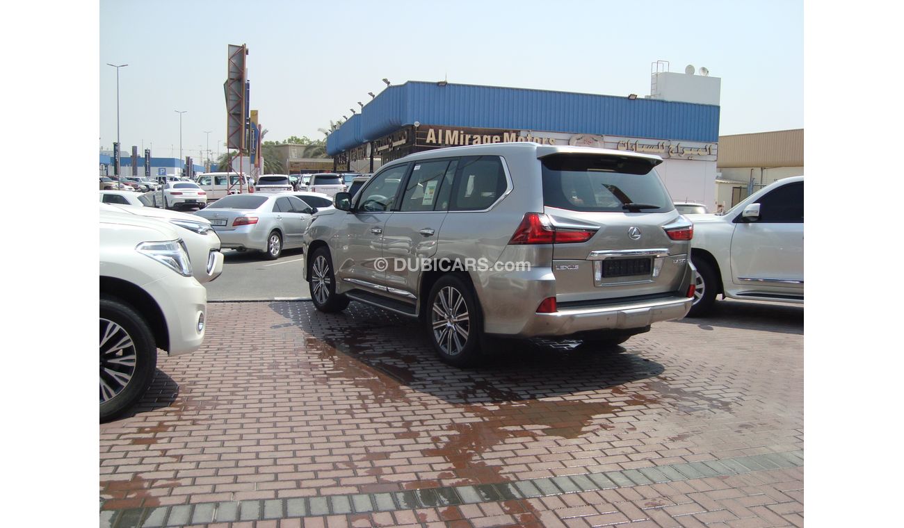 Used Lexus LX570 TITANIUM 2017 for sale in Dubai - 246994