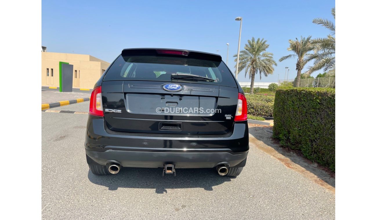 Used Ford Edge 2011 for sale in Dubai - 542408