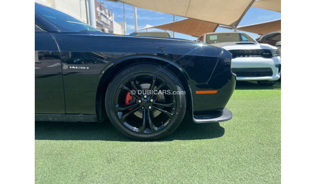 Used Dodge Challenger R/T Plus 2020 for sale in Dubai - 609862