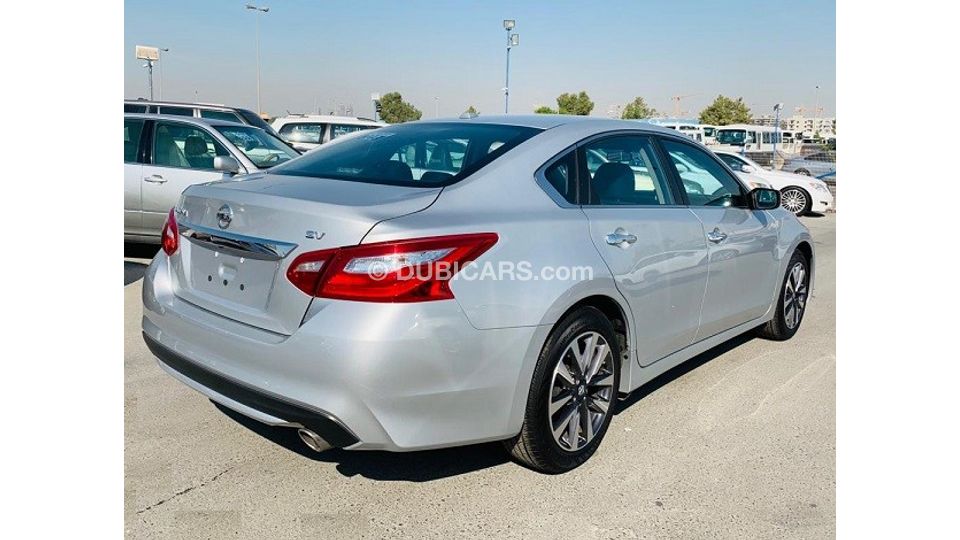 Used NISSAN ALTIMA 2017 SILVER 2017 for sale in Dubai - 202519