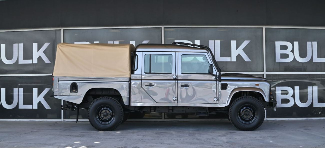 Used Land Rover Defender 2015 for sale in Dubai - 740845