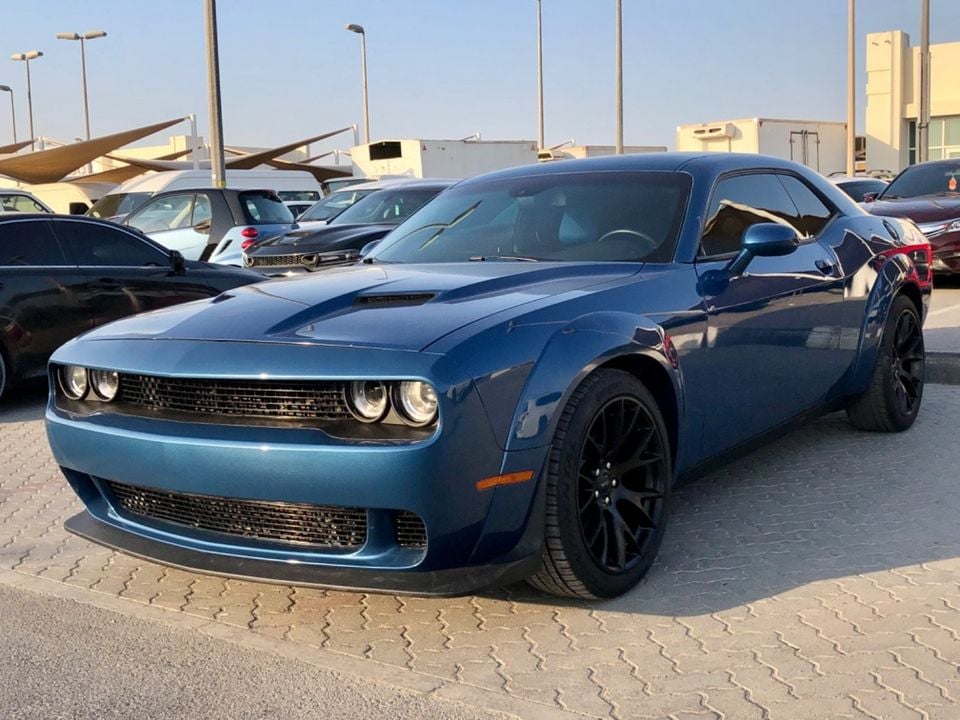 Used Dodge Challenger SXT Plus 2020 for sale in Sharjah - 560566
