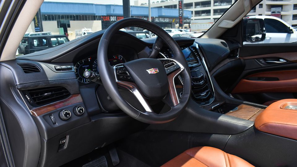 Used Cadillac Escalade XL 2018 for sale in Dubai - 734969