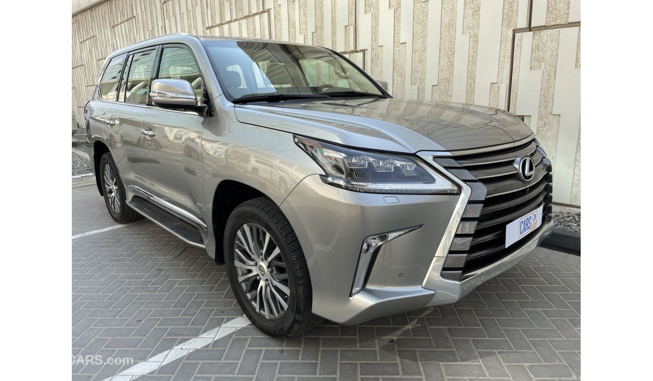 Used Lexus LX570 5700 2017 for sale in Dubai - 460859