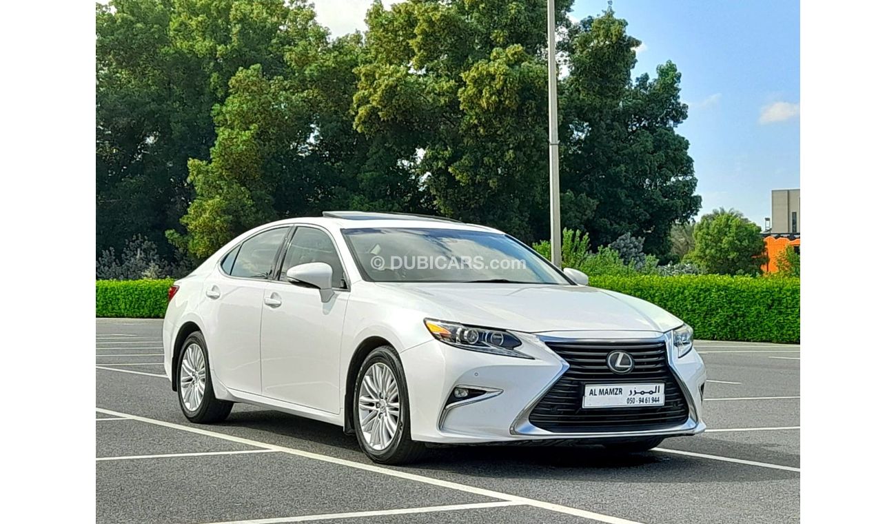 Used Lexus ES350 2016 for sale in Dubai - 572567