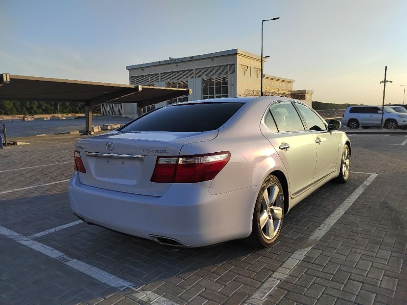 Used Lexus LS460 2009 2009 for sale in Sharjah - 705839