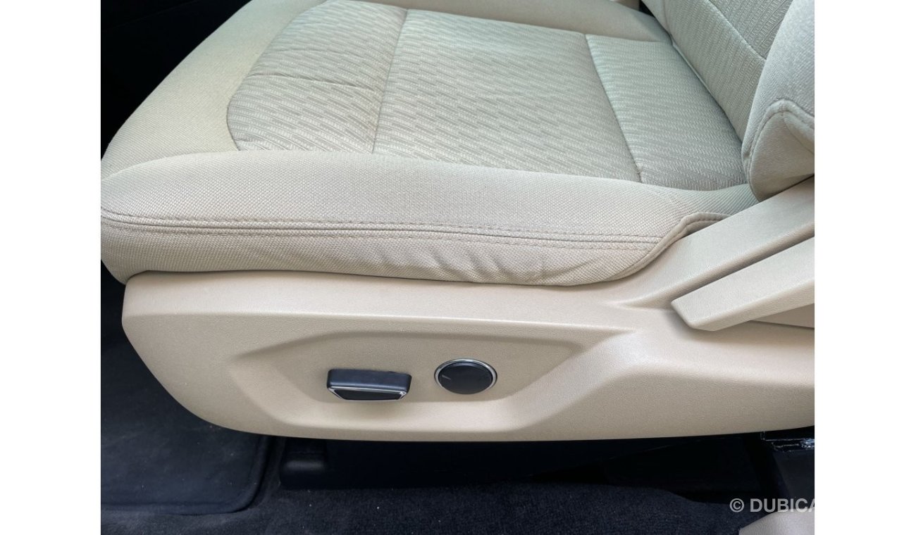 Used Ford Explorer 3500 2017 for sale in Dubai - 444221