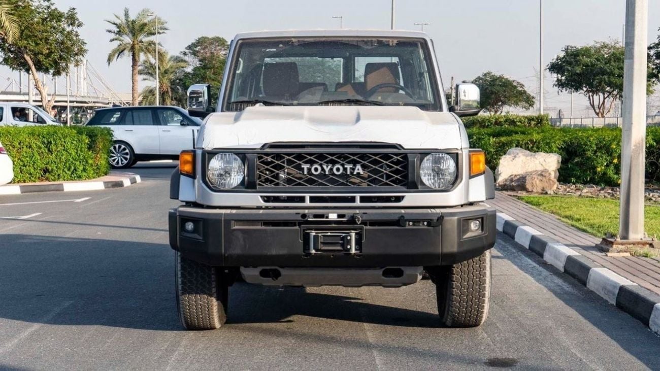 New Toyota Land Cruiser Hard Top 2024 Toyota LC71 4.0 Petrol 2024 for sale in Dubai - 709786